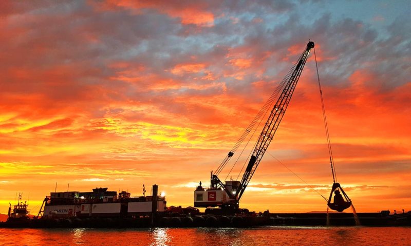 Crawler Derrick Crane 150 ton Lima 2400B Tier III | Curtin Maritime, Corp.