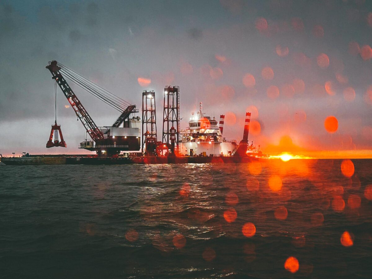 DB Avalon Hybrid Dredge | Curtin Maritime Tug & Barge Services